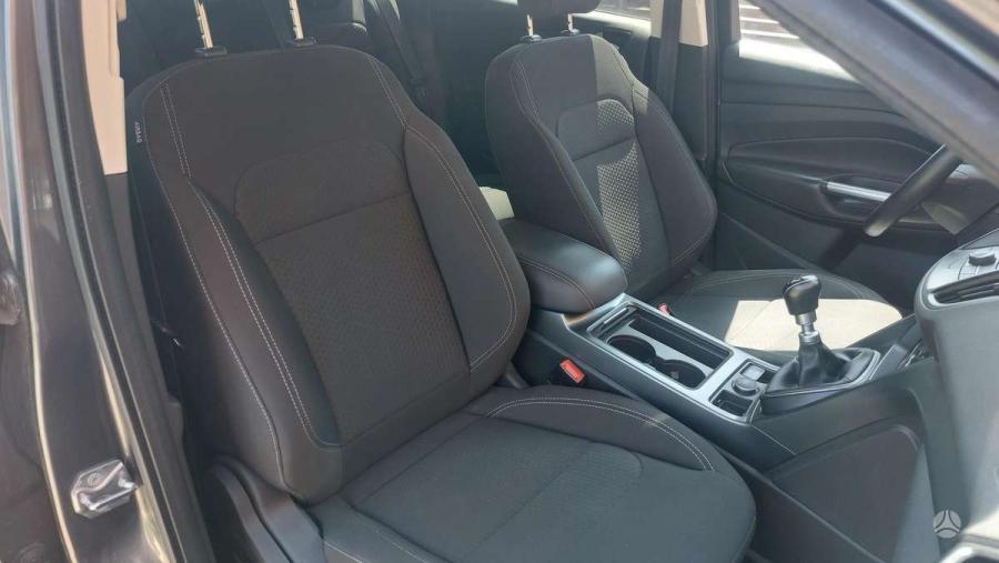 Grey Ford Kuga 2017 in Kaunas, with an engine capacity of 1.50 L and mileage of 210 thousand km for 7490 €, photo 18 on AUTOMOTO.COM.LV