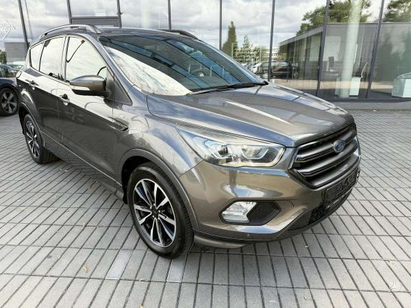 Grey Ford Kuga 2017 in Kaunas, with an engine capacity of 1.50 L and mileage of 197 thousand km for 10300 €, photo 2 on AUTOMOTO.COM.LV