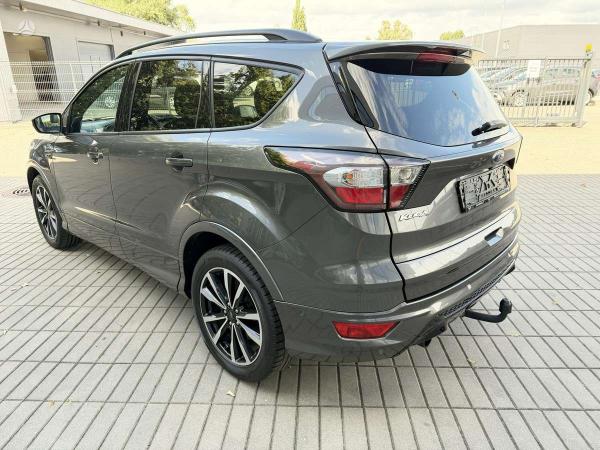 Grey Ford Kuga 2017 in Kaunas, with an engine capacity of 1.50 L and mileage of 197 thousand km for 10300 €, photo 4 on AUTOMOTO.COM.LV
