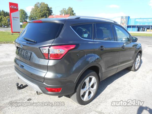Pelēks Ford Kuga 2017 Viljandi, ar dzinēja tilpumu 2.00 L un nobraukumu 195 tūkst. km par 11990 €, foto 2 vietnē AUTOMOTO.COM.LV