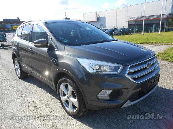 Pelēks Ford Kuga 2017 Viljandi, ar dzinēja tilpumu 2.00 L un nobraukumu 195 tūkst. km par 11990 €, foto 3 vietnē AUTOMOTO.COM.LV