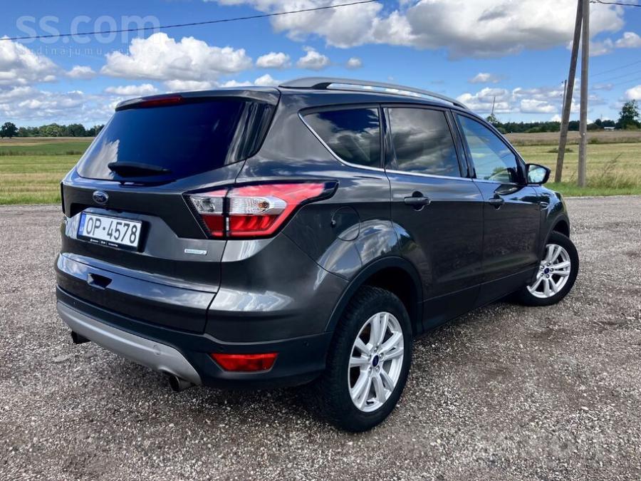 Grey Ford Kuga 2017 in Talsi, with an engine capacity of 1.50 L and mileage of 89 thousand km for 11999 €, photo 4 on AUTOMOTO.COM.LV