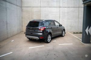 Grey Ford Kuga 2017 in Vilnius, with an engine capacity of 1.50 L and mileage of 198 thousand km for 8700 €, photo 3 on AUTOMOTO.COM.LV