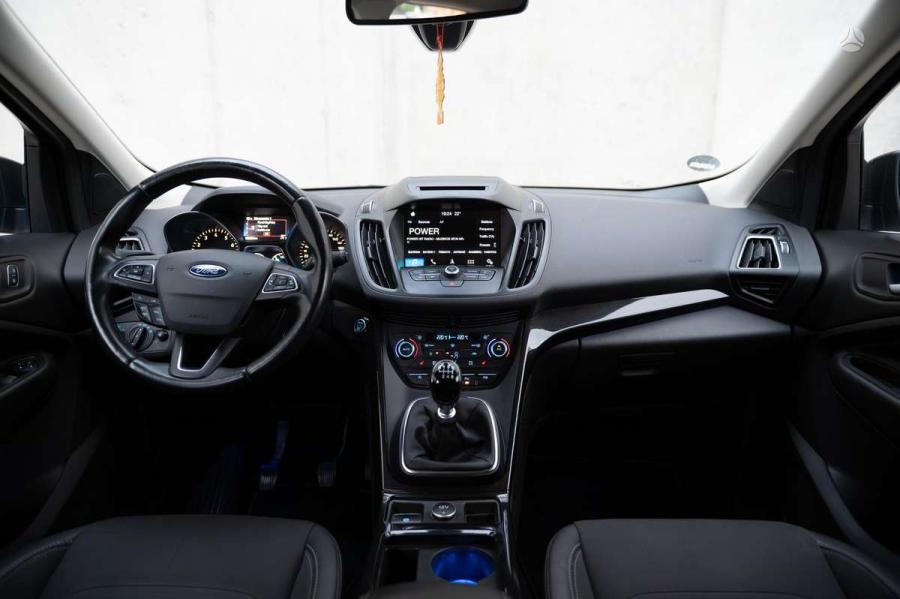 Grey Ford Kuga 2017 in Vilnius, with an engine capacity of 1.50 L and mileage of 198 thousand km for 8700 €, photo 13 on AUTOMOTO.COM.LV