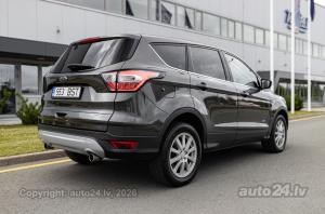 Grey Ford Kuga 2017 in Tallinn, with an engine capacity of 2.00 L and mileage of 256 thousand km for 6990 €, photo 5 on AUTOMOTO.COM.LV