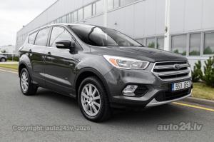 Grey Ford Kuga 2017 in Tallinn, with an engine capacity of 2.00 L and mileage of 256 thousand km for 6990 €, photo 6 on AUTOMOTO.COM.LV