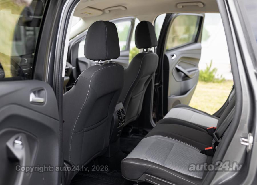 Grey Ford Kuga 2017 in Tallinn, with an engine capacity of 2.00 L and mileage of 256 thousand km for 6990 €, photo 13 on AUTOMOTO.COM.LV