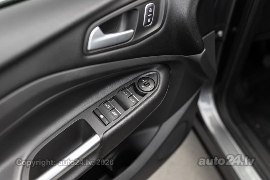 Grey Ford Kuga 2017 in Tallinn, with an engine capacity of 2.00 L and mileage of 256 thousand km for 6990 €, photo 16 on AUTOMOTO.COM.LV