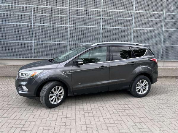 Pelēks Ford Kuga 2017 Marijampole, ar dzinēja tilpumu 2.00 L un nobraukumu 231 tūkst. km par 8450 €, foto 5 vietnē AUTOMOTO.COM.LV