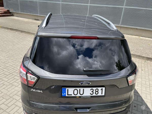 Pelēks Ford Kuga 2017 Marijampole, ar dzinēja tilpumu 2.00 L un nobraukumu 231 tūkst. km par 8450 €, foto 7 vietnē AUTOMOTO.COM.LV