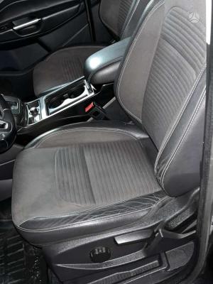Grey Ford Kuga 2017 in Marijampole, with an engine capacity of 2.00 L and mileage of 231 thousand km for 8450 €, photo 21 on AUTOMOTO.COM.LV