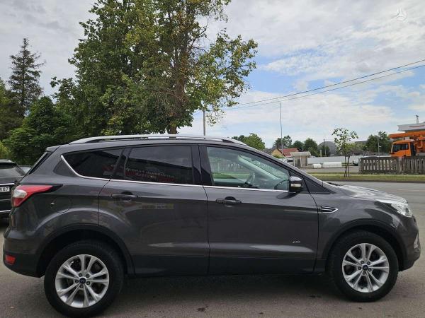 Grey Ford Kuga 2017 in Siauliai, with an engine capacity of 1.50 L and mileage of 137 thousand km for 10950 €, photo 7 on AUTOMOTO.COM.LV