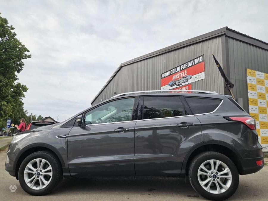 Grey Ford Kuga 2017 in Siauliai, with an engine capacity of 1.50 L and mileage of 137 thousand km for 10950 €, photo 10 on AUTOMOTO.COM.LV