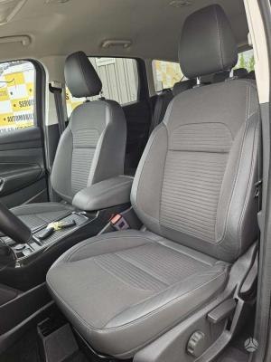 Grey Ford Kuga 2017 in Siauliai, with an engine capacity of 1.50 L and mileage of 137 thousand km for 10950 €, photo 16 on AUTOMOTO.COM.LV