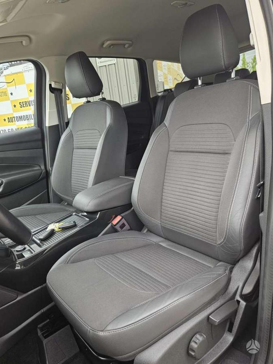 Grey Ford Kuga 2017 in Siauliai, with an engine capacity of 1.50 L and mileage of 137 thousand km for 10950 €, photo 16 on AUTOMOTO.COM.LV