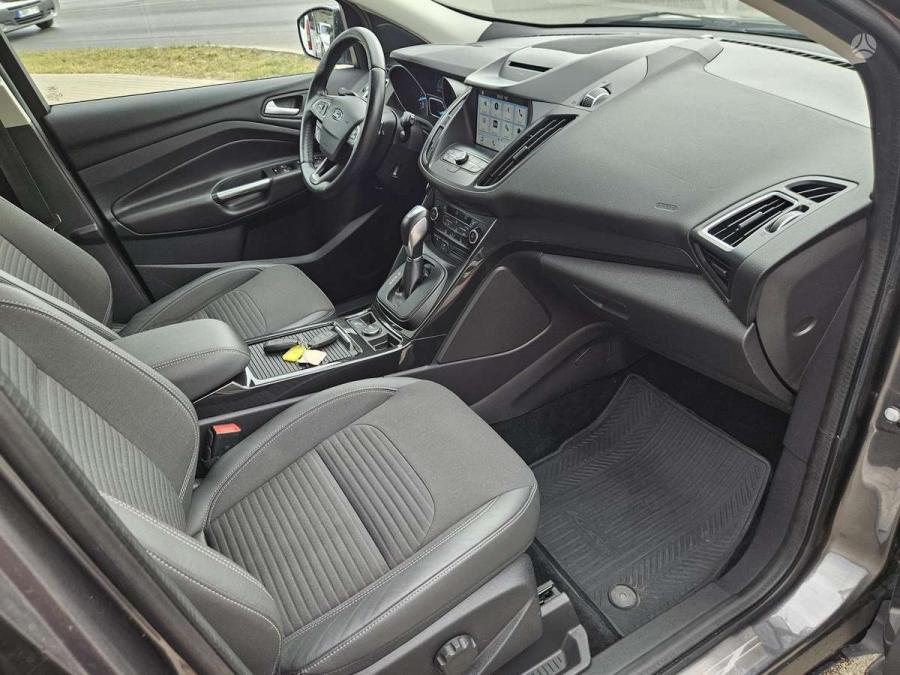 Grey Ford Kuga 2017 in Siauliai, with an engine capacity of 1.50 L and mileage of 137 thousand km for 10950 €, photo 17 on AUTOMOTO.COM.LV
