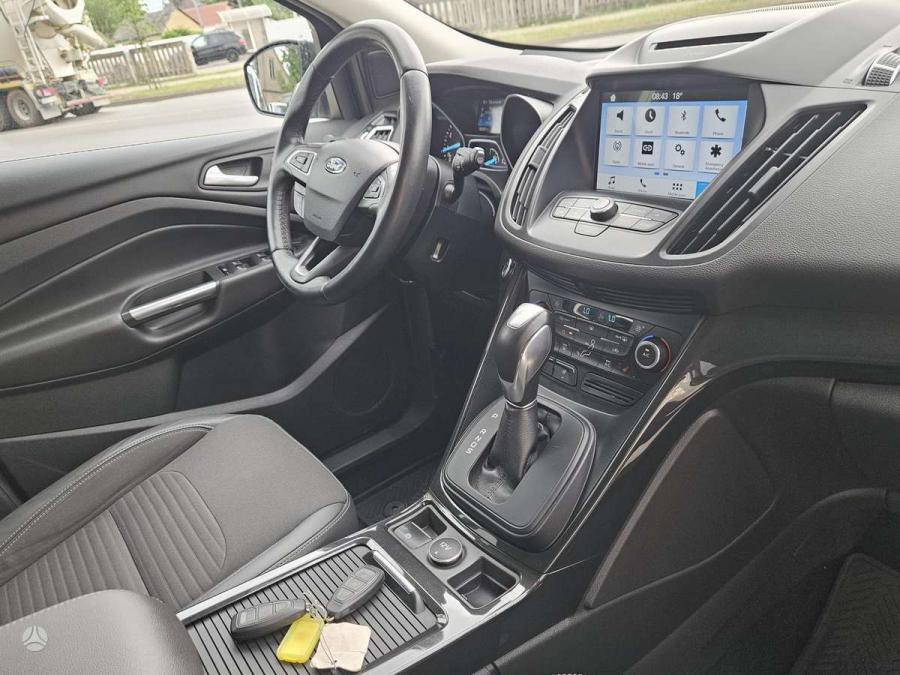 Grey Ford Kuga 2017 in Siauliai, with an engine capacity of 1.50 L and mileage of 137 thousand km for 10950 €, photo 20 on AUTOMOTO.COM.LV