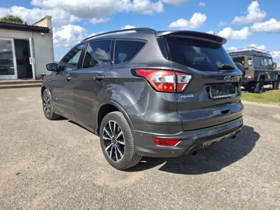 Grey Ford Kuga 2017 in Talsi, with an engine capacity of 1.50 L and mileage of 111 thousand km for 11900 €, photo 4 on AUTOMOTO.COM.LV