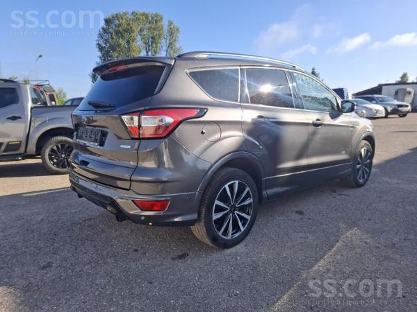 Pelēks Ford Kuga 2017 Talsi, ar dzinēja tilpumu 1.50 L un nobraukumu 111 tūkst. km par 14700 €, foto 5 vietnē AUTOMOTO.COM.LV