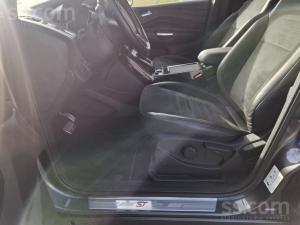 Grey Ford Kuga 2017 in Talsi, with an engine capacity of 1.50 L and mileage of 111 thousand km for 11900 €, photo 8 on AUTOMOTO.COM.LV