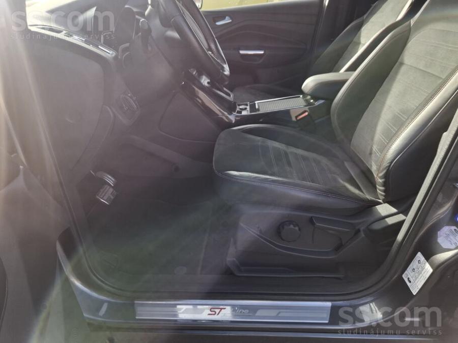Grey Ford Kuga 2017 in Talsi, with an engine capacity of 1.50 L and mileage of 111 thousand km for 11900 €, photo 8 on AUTOMOTO.COM.LV