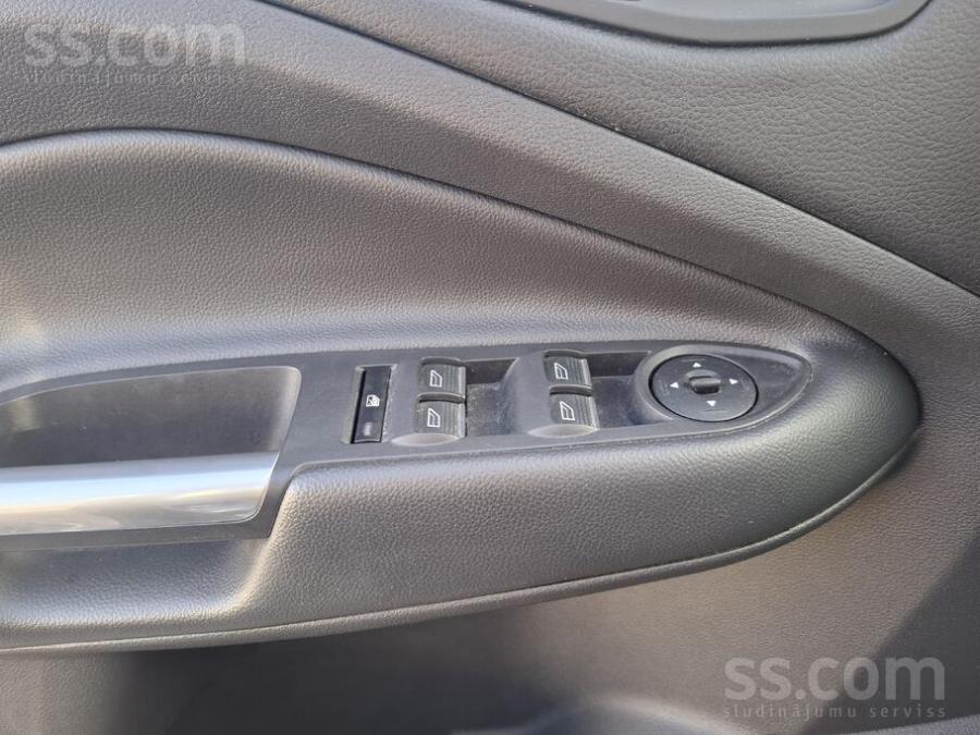 Grey Ford Kuga 2017 in Talsi, with an engine capacity of 1.50 L and mileage of 111 thousand km for 11900 €, photo 26 on AUTOMOTO.COM.LV