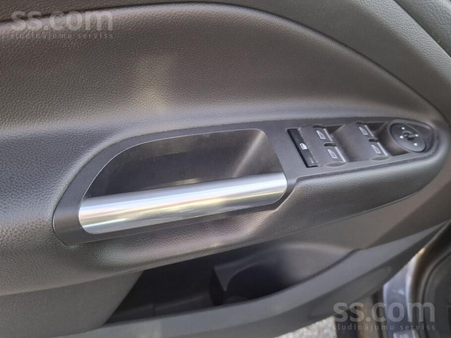 Grey Ford Kuga 2017 in Talsi, with an engine capacity of 1.50 L and mileage of 111 thousand km for 11900 €, photo 28 on AUTOMOTO.COM.LV