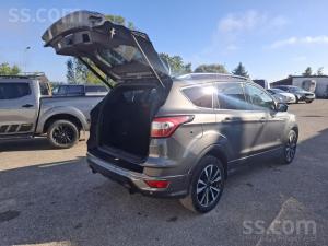 Grey Ford Kuga 2017 in Talsi, with an engine capacity of 1.50 L and mileage of 111 thousand km for 11900 €, photo 30 on AUTOMOTO.COM.LV