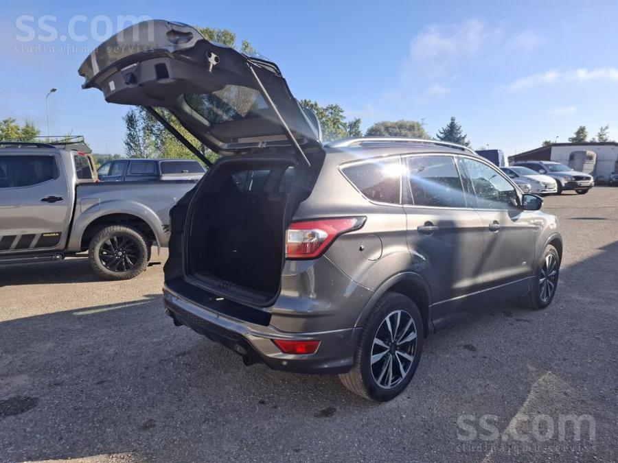 Grey Ford Kuga 2017 in Talsi, with an engine capacity of 1.50 L and mileage of 111 thousand km for 11900 €, photo 30 on AUTOMOTO.COM.LV