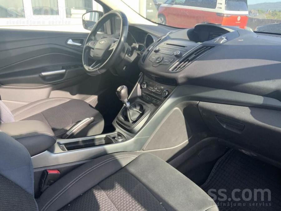 Pelēks Ford Kuga 2017 Cēsis, ar dzinēja tilpumu 1.50 L un nobraukumu 0 tūkst. km par 11000 €, foto 6 vietnē AUTOMOTO.COM.LV