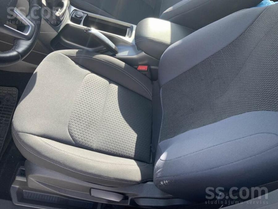 Pelēks Ford Kuga 2017 Cēsis, ar dzinēja tilpumu 1.50 L un nobraukumu 0 tūkst. km par 11000 €, foto 9 vietnē AUTOMOTO.COM.LV