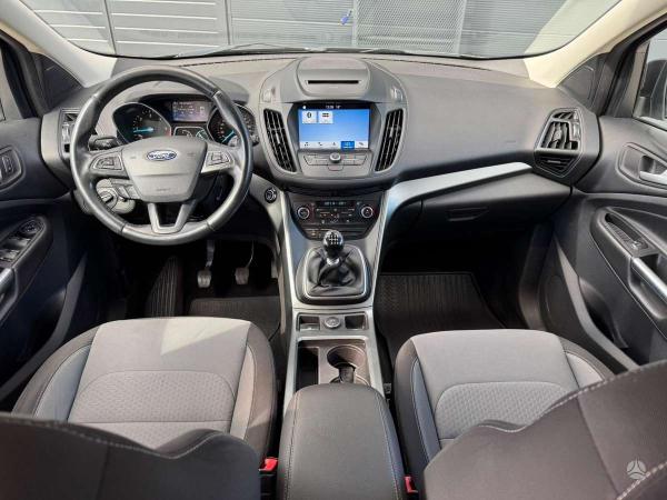 Ford Kuga 2017 Utena vietnē Pelēks Ford Kuga 2017 Utena, ar dzinēja tilpumu 1.50 L un nobraukumu 218 tūkst. km par 9200 €, foto 9 vietnē AUTOMOTO.COM.LV