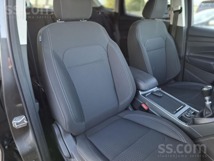 Grey Ford Kuga 2017 in Talsi, with an engine capacity of 1.50 L and mileage of 141 thousand km for 9300 €, photo 14 on AUTOMOTO.COM.LV