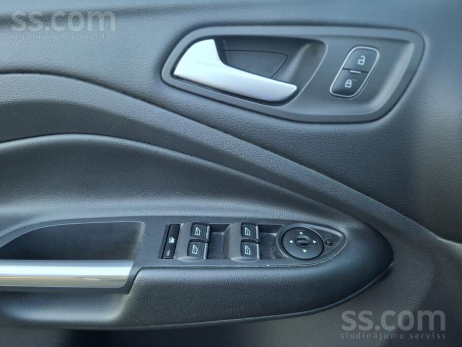 Grey Ford Kuga 2017 in Talsi, with an engine capacity of 1.50 L and mileage of 141 thousand km for 9300 €, photo 20 on AUTOMOTO.COM.LV