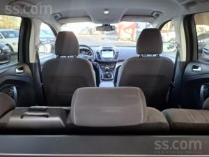 Grey Ford Kuga 2017 in Talsi, with an engine capacity of 1.50 L and mileage of 141 thousand km for 9300 €, photo 26 on AUTOMOTO.COM.LV