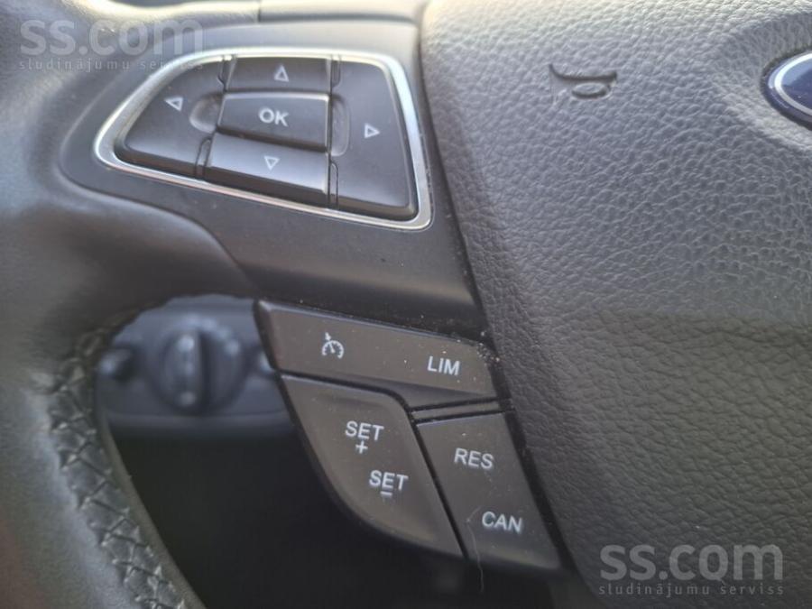 Grey Ford Kuga 2017 in Talsi, with an engine capacity of 1.50 L and mileage of 141 thousand km for 9300 €, photo 32 on AUTOMOTO.COM.LV