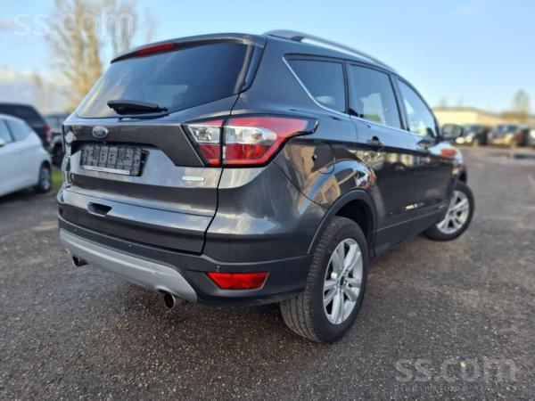 Pelēks Ford Kuga 2017 Talsi, ar dzinēja tilpumu 1.50 L un nobraukumu 141 tūkst. km par 9300 €, foto 4 vietnē AUTOMOTO.COM.LV
