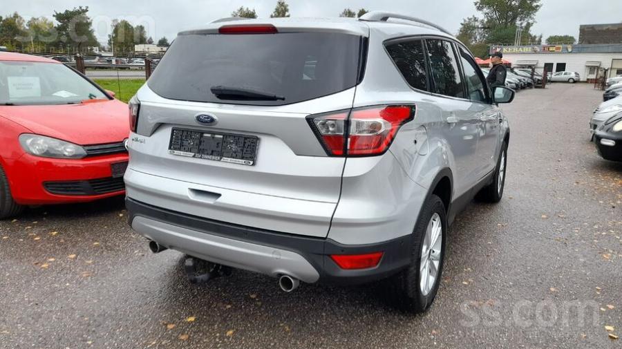 Grey Ford Kuga 2017 in Riga, with an engine capacity of 2.00 L and mileage of 177 thousand km for 10000 €, photo 13 on AUTOMOTO.COM.LV