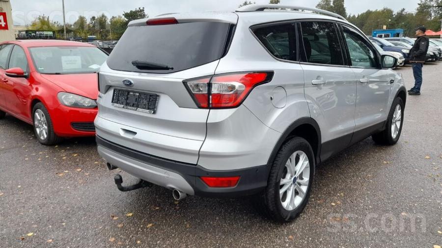 Grey Ford Kuga 2017 in Riga, with an engine capacity of 2.00 L and mileage of 177 thousand km for 10000 €, photo 14 on AUTOMOTO.COM.LV