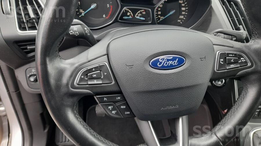 Grey Ford Kuga 2017 in Riga, with an engine capacity of 2.00 L and mileage of 177 thousand km for 10000 €, photo 18 on AUTOMOTO.COM.LV