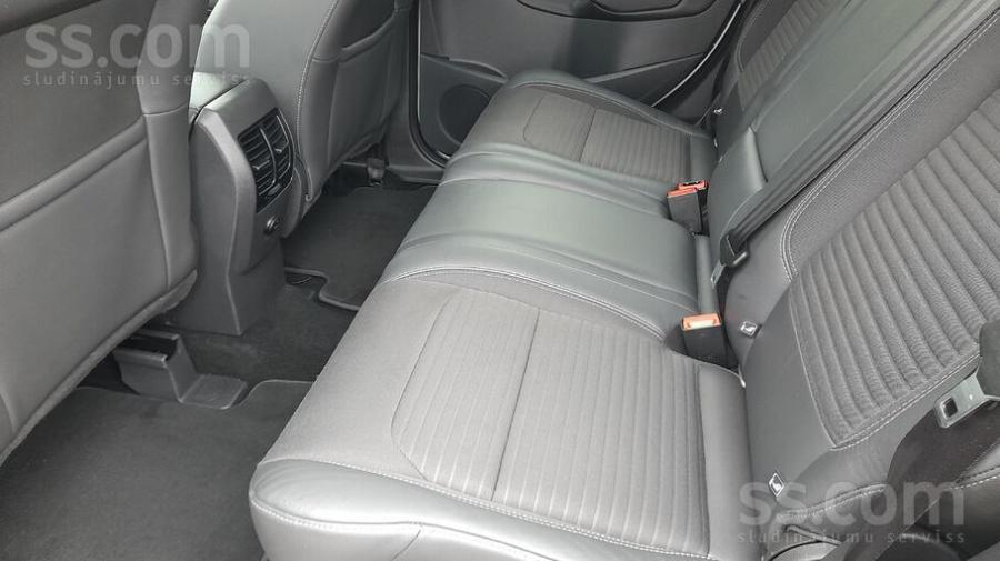 Grey Ford Kuga 2017 in Riga, with an engine capacity of 2.00 L and mileage of 177 thousand km for 10000 €, photo 20 on AUTOMOTO.COM.LV