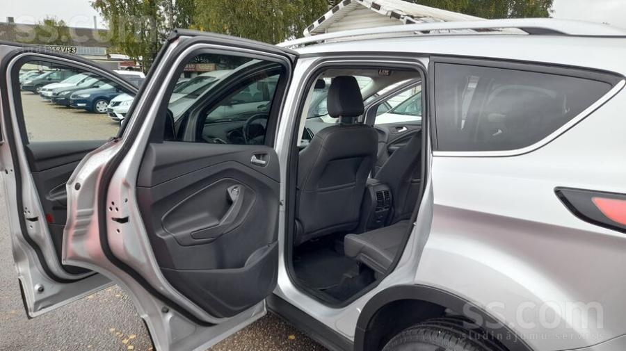 Grey Ford Kuga 2017 in Riga, with an engine capacity of 2.00 L and mileage of 177 thousand km for 10000 €, photo 34 on AUTOMOTO.COM.LV
