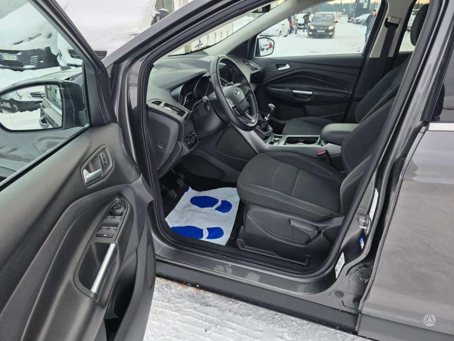 Pelēks Ford Kuga 2018 Tauragė, ar dzinēja tilpumu 1.50 L un nobraukumu 180 tūkst. km par 9800 €, foto 17 vietnē AUTOMOTO.COM.LV