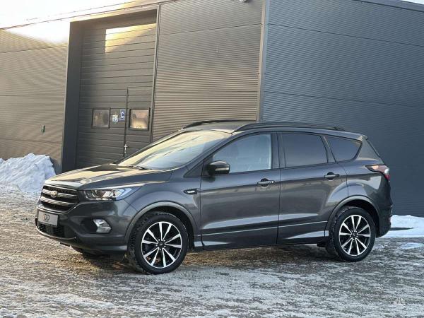 Pelēks Ford Kuga 2018 Kauņa, ar dzinēja tilpumu 1.50 L un nobraukumu 92 tūkst. km par 12490 €, foto 1 vietnē AUTOMOTO.COM.LV
