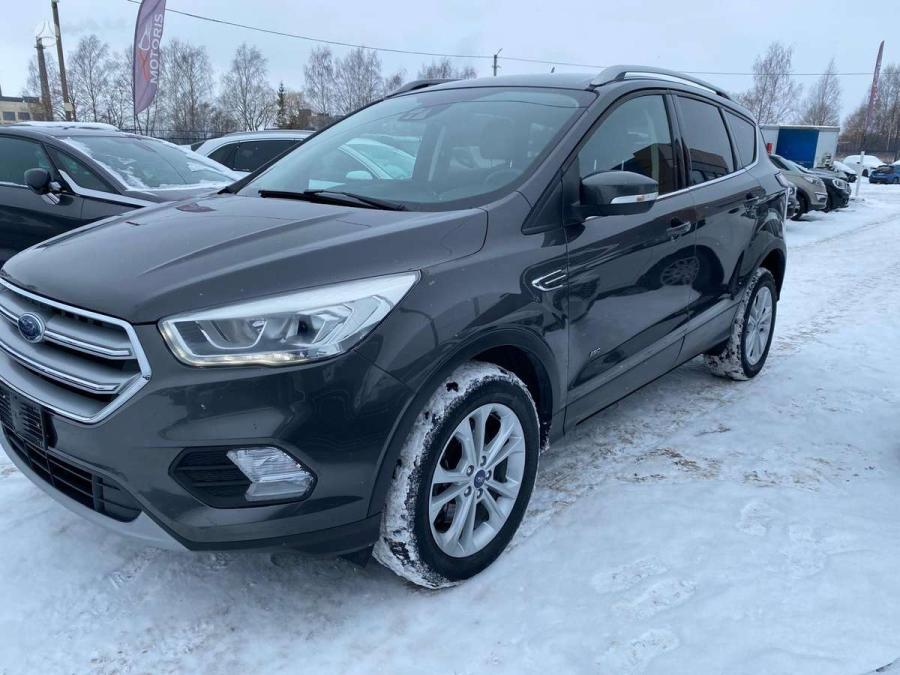 Grey Ford Kuga 2018 in Panevezys, with an engine capacity of 2.00 L and mileage of 164 thousand km for 10400 €, photo 2 on AUTOMOTO.COM.LV