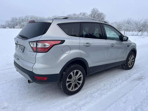 Pelēks Ford Kuga 2018 Tauragė, ar dzinēja tilpumu 1.50 L un nobraukumu 119 tūkst. km par 9400 €, foto 4 vietnē AUTOMOTO.COM.LV
