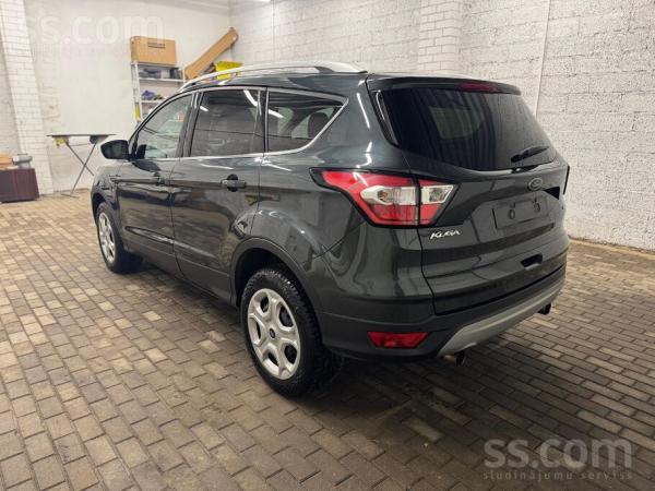 Grey Ford Kuga 2018 in Balvi, with an engine capacity of 1.50 L and mileage of 172 thousand km for 10300 €, photo 3 on AUTOMOTO.COM.LV