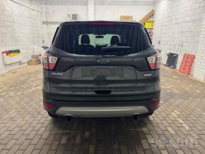 Pelēks Ford Kuga 2018 Balvi, ar dzinēja tilpumu 1.50 L un nobraukumu 172 tūkst. km par 10300 €, foto 4 vietnē AUTOMOTO.COM.LV