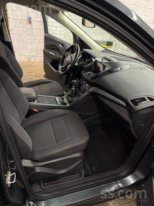 Grey Ford Kuga 2018 in Balvi, with an engine capacity of 1.50 L and mileage of 172 thousand km for 10300 €, photo 10 on AUTOMOTO.COM.LV