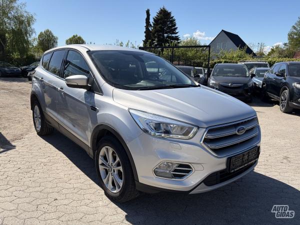 Pelēks Ford Kuga 2018 Viļņa, ar dzinēja tilpumu 2.00 L un nobraukumu 275 tūkst. km par 9799 €, foto 2 vietnē AUTOMOTO.COM.LV